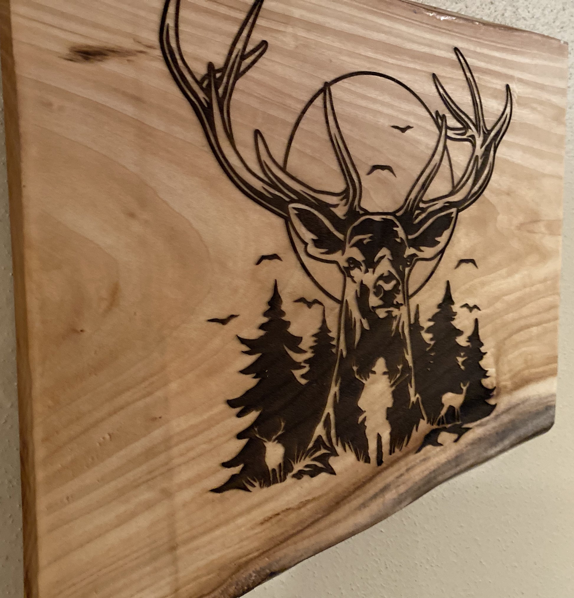 Live Edge Deer Hunting Scene | Engraved Big Buck | Deer Wall Art – TB ...